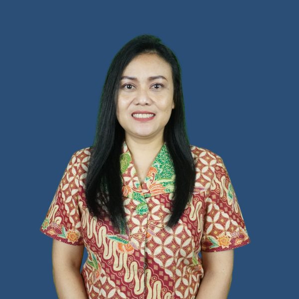 Guru dan Karyawan – SMP Kristen Petra 4